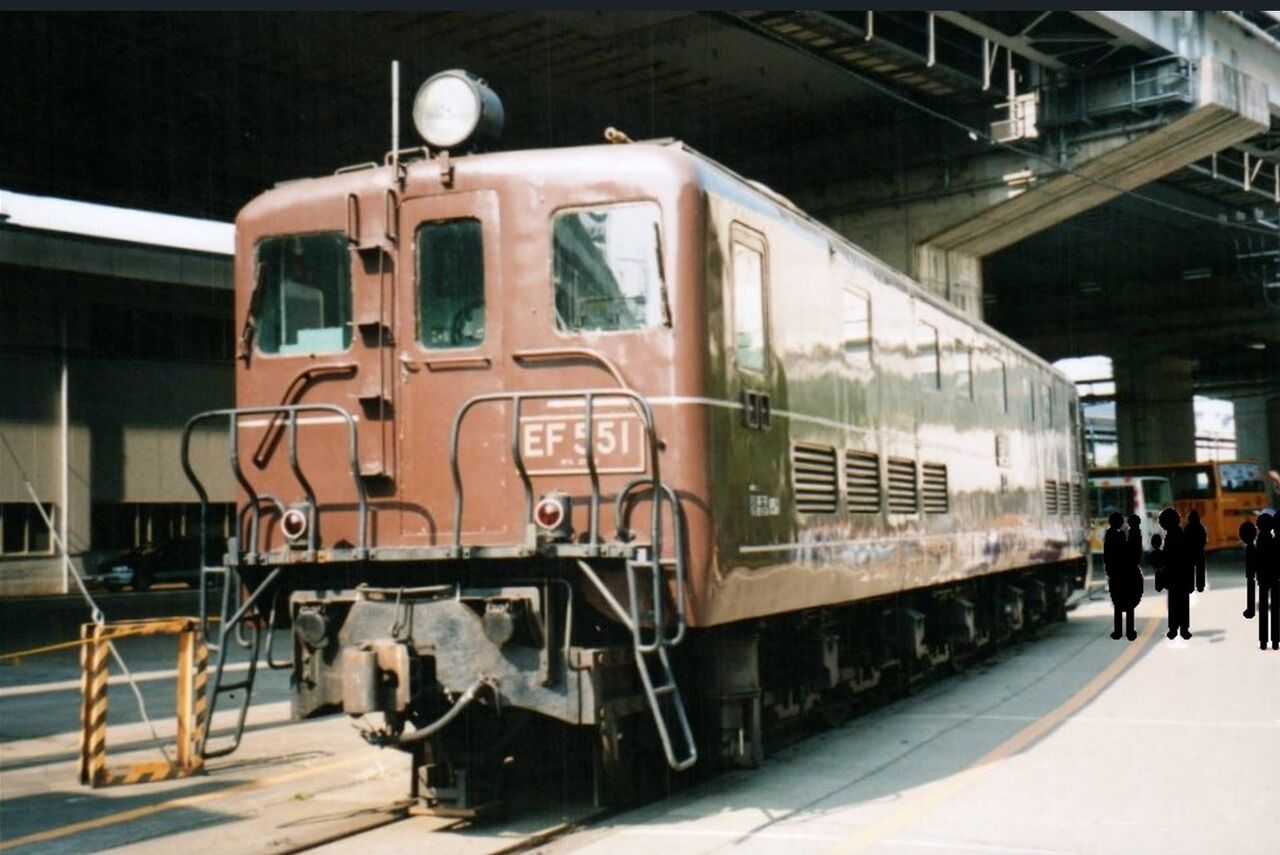 気まぐれスナップ「ムーミンのお尻 と キッズのお尻」～大宮工場で野外展示された EF55～ : 波浪規定の部屋