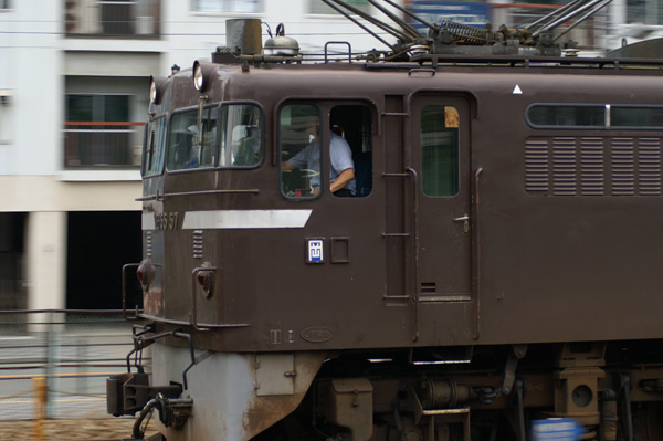 関西中心の鉄道写真:EF65-57茶色の機関車 - livedoor Blog（ブログ）