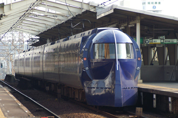 南海の看板列車空港特急ラピート : 関西中心の鉄道写真 南海の看板列車空港特急ラピート : 関西中心の鉄道写真