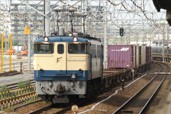 関西中心の鉄道写真:綺麗な特急色を維持したEF65-1000番台1119号機 - livedoor Blog（ブログ）