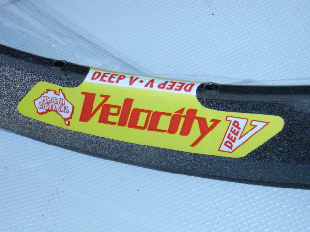 PIT TSURUOKA 通信 : VELOCITY DEEP-V 限定カラー