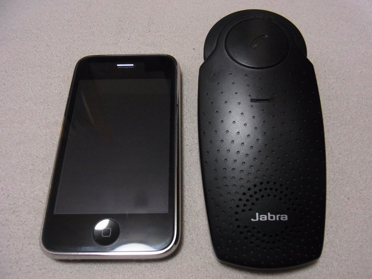 ブツヨクノキロク : Jabraのスピーカーフォン「SP200」を購入