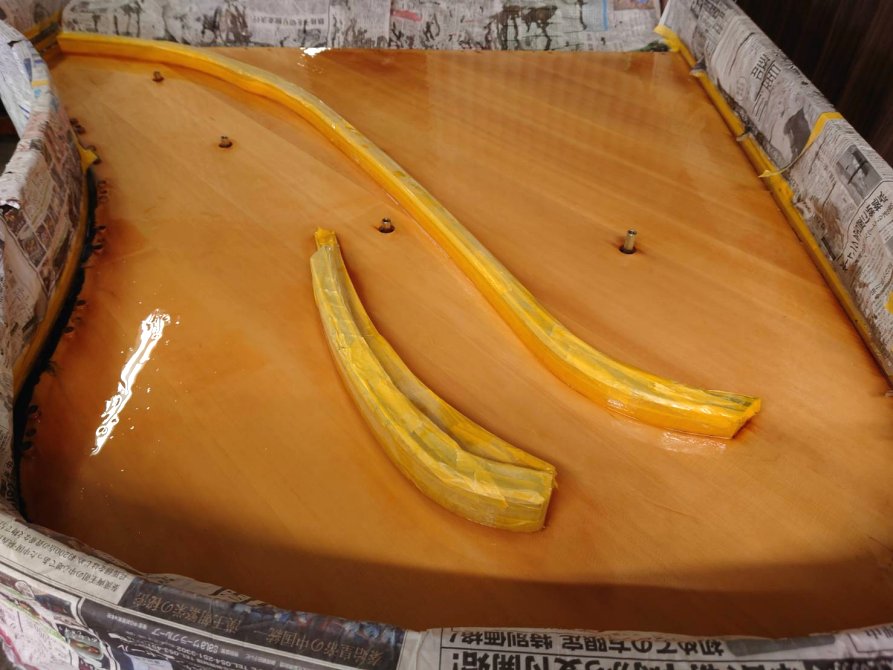 Boston GP 響板ニス塗り3回目と、ヤマハU3Aバットフレンジ交換修理 : 猫好き調律師、杉本由紀（すぎもとよしのり）おやじのつぶやき