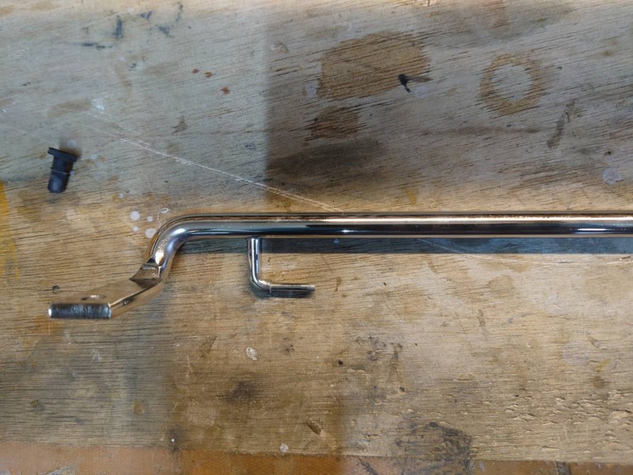 Boston GP 響板ニス塗り3回目と、ヤマハU3Aバットフレンジ交換修理 : 猫好き調律師、杉本由紀（すぎもとよしのり）おやじのつぶやき