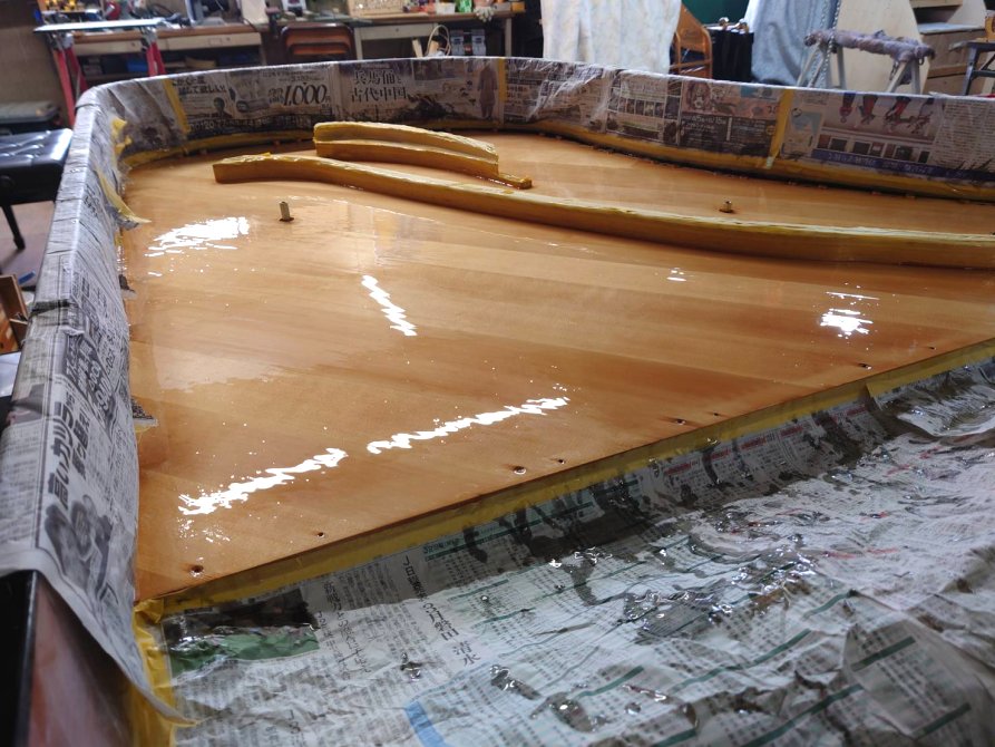 Boston GP 響板ニス塗り3回目と、ヤマハU3Aバットフレンジ交換修理 : 猫好き調律師、杉本由紀（すぎもとよしのり）おやじのつぶやき