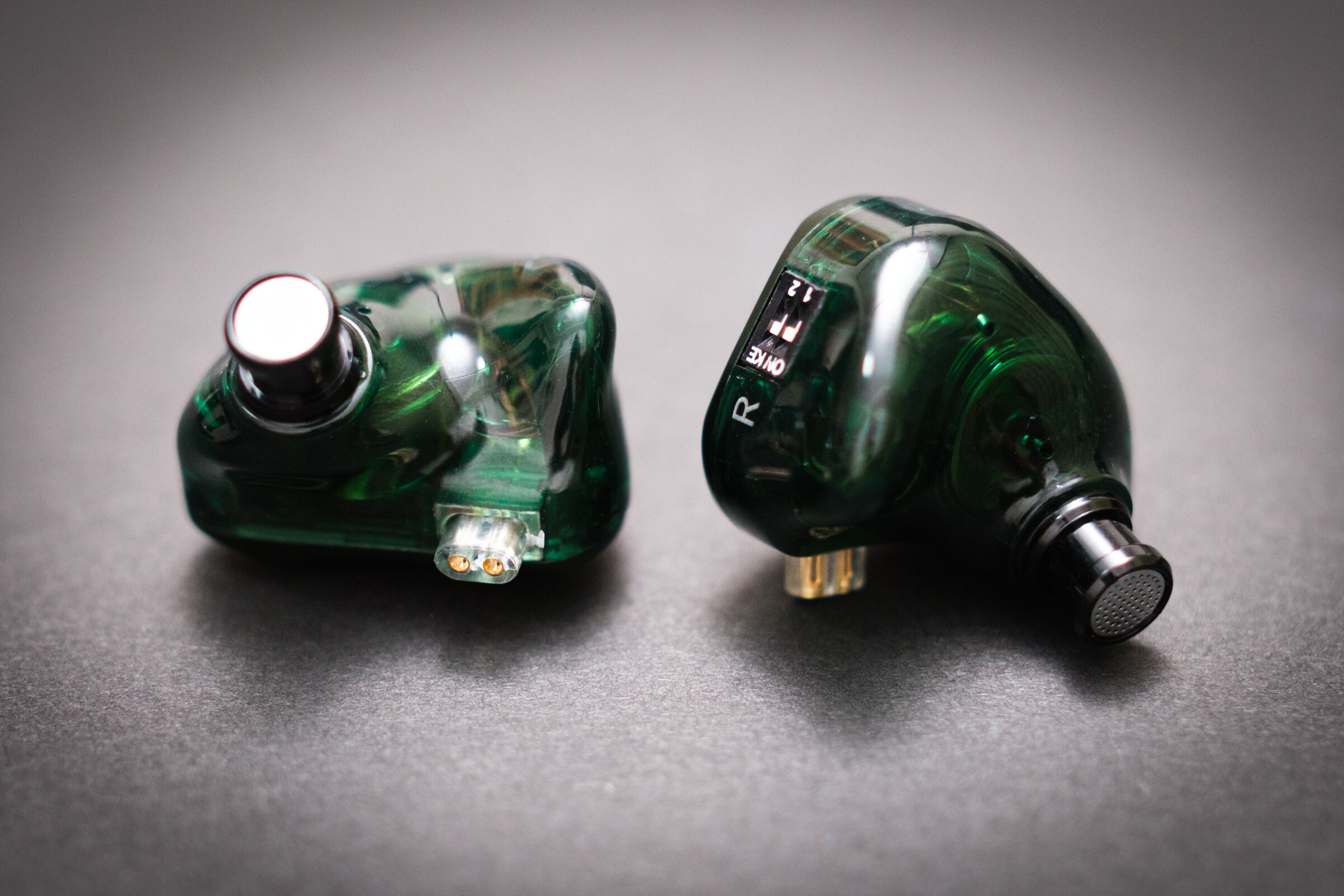 Yu1のガジェット・オーディオ ブログ : 『CVJ Freedom』1DD+1BA〜1DD+4BAへとディップスイッチによってドライバー構成 ...