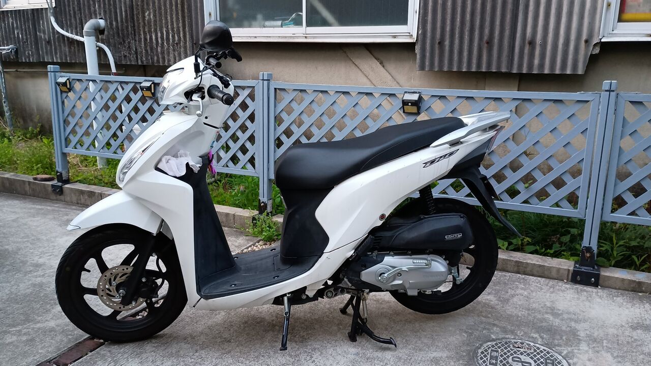 DIO110にリヤボックスを取り付ける : 足したら15気筒