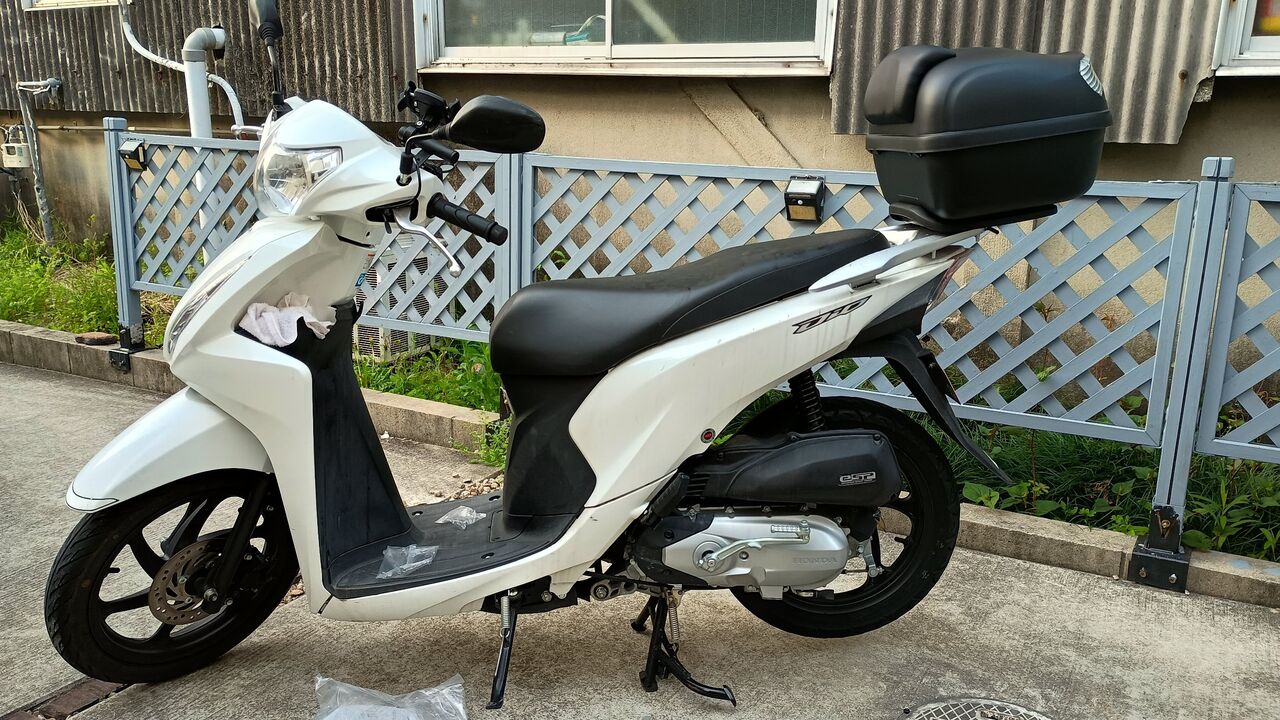 DIO110にリヤボックスを取り付ける : 足したら15気筒