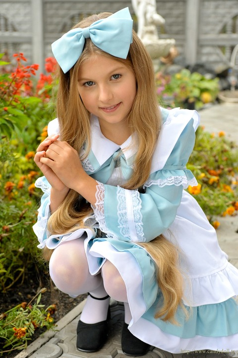 洋ロリ6 アリスのスカートの中はふしぎの国 : 美少女画像倉庫