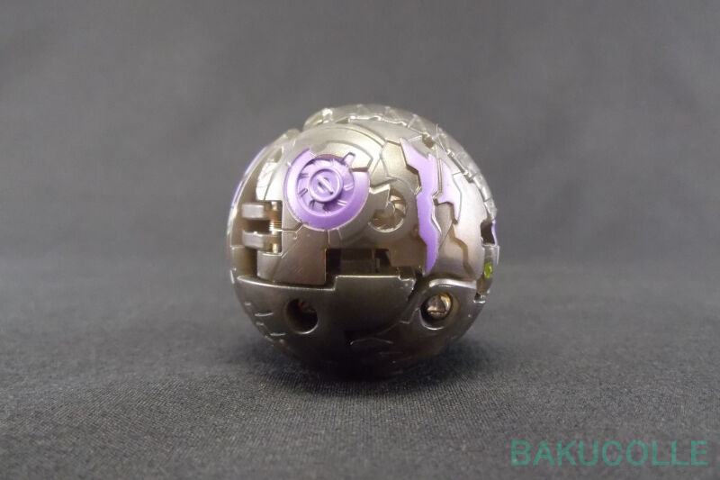 ダーカス・ニリアス DARKUS NILLIOUS 闇属性(TRANSLUCENT) MYTHIC PACK : 爆丸コレクション