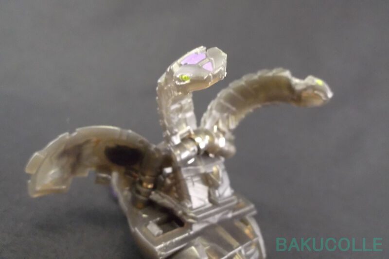 ダーカス・ニリアス DARKUS NILLIOUS 闇属性(TRANSLUCENT) MYTHIC PACK : 爆丸コレクション