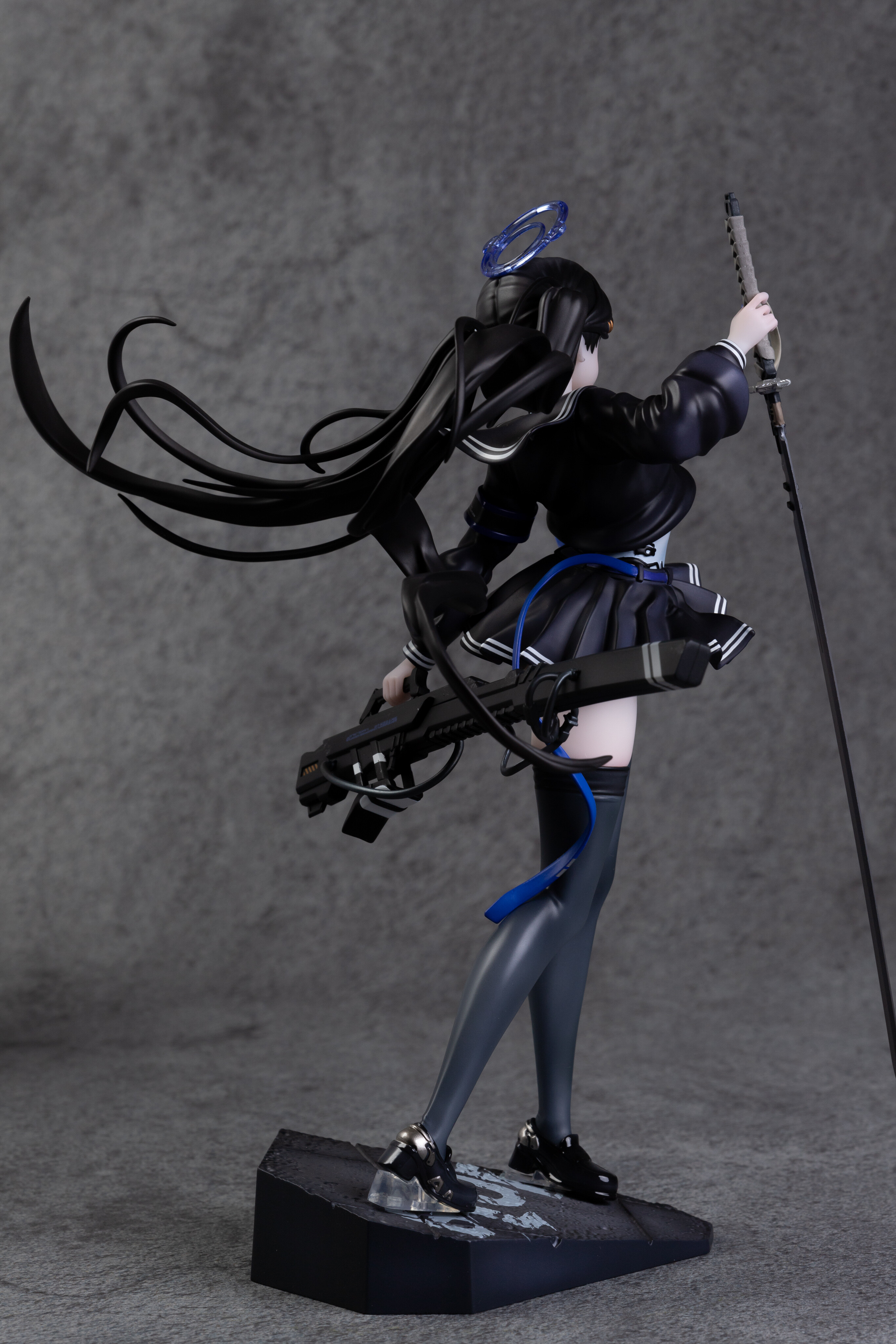 Solarain『Colors:BLUE』フィギュアレビュー : 雪の降る空に