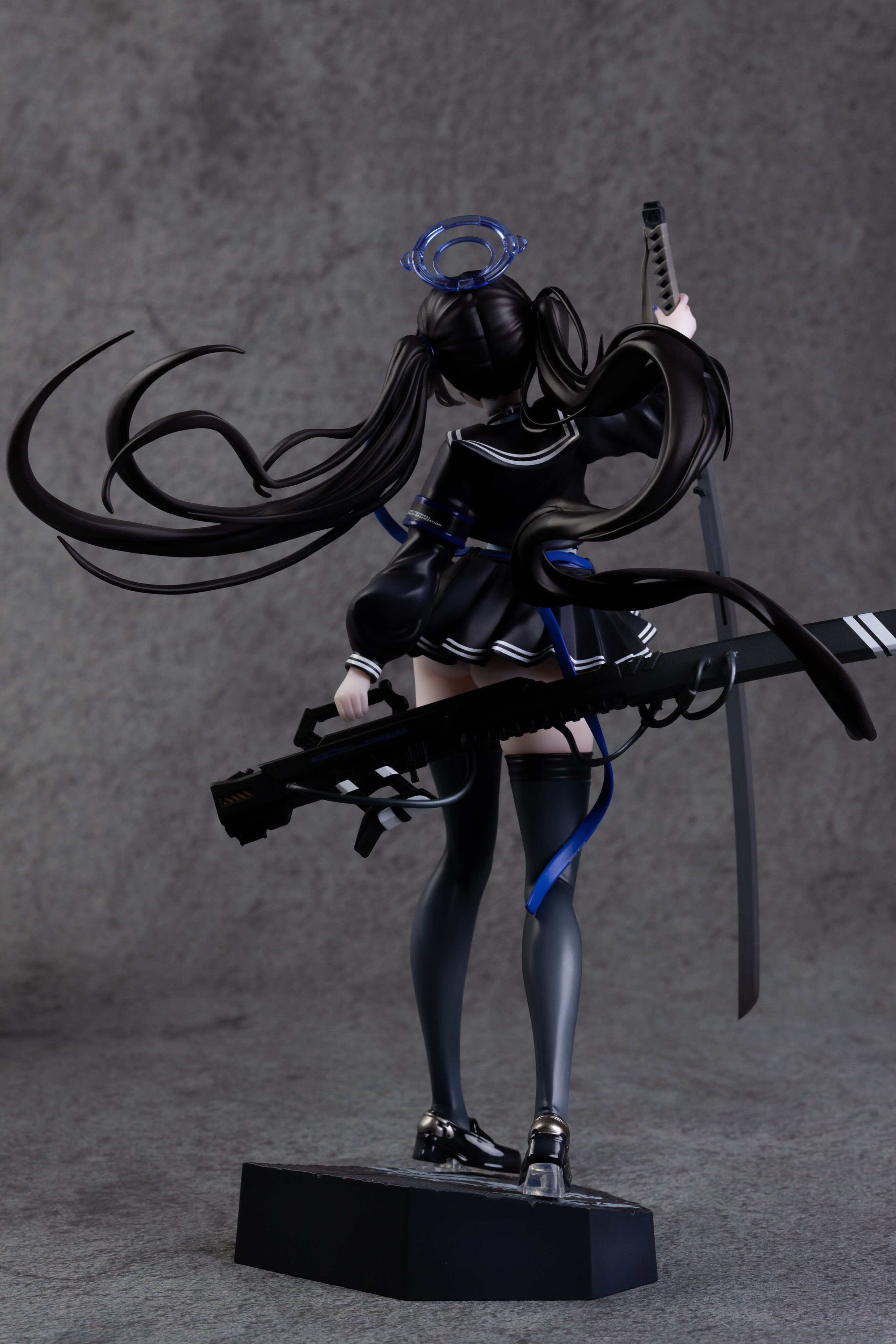 Solarain『Colors:BLUE』フィギュアレビュー : 雪の降る空に