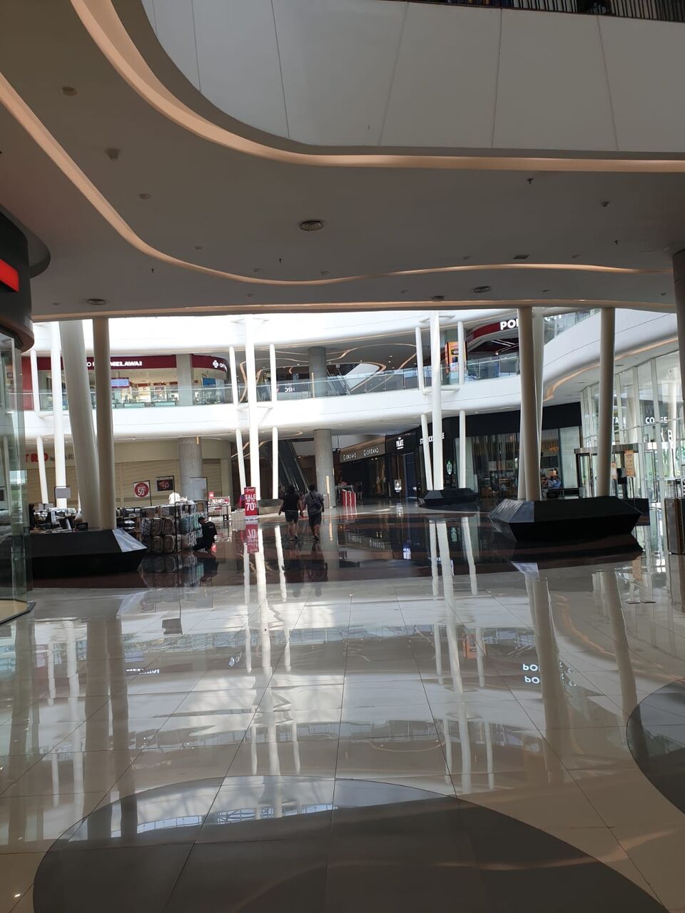 Resinda park mall Karawang（レシンダモール） : うさログ日和