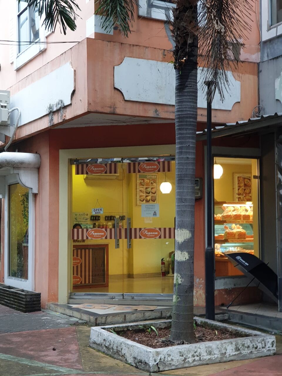 ローカルのパン屋さん（FAMANSA） : うさログ日和