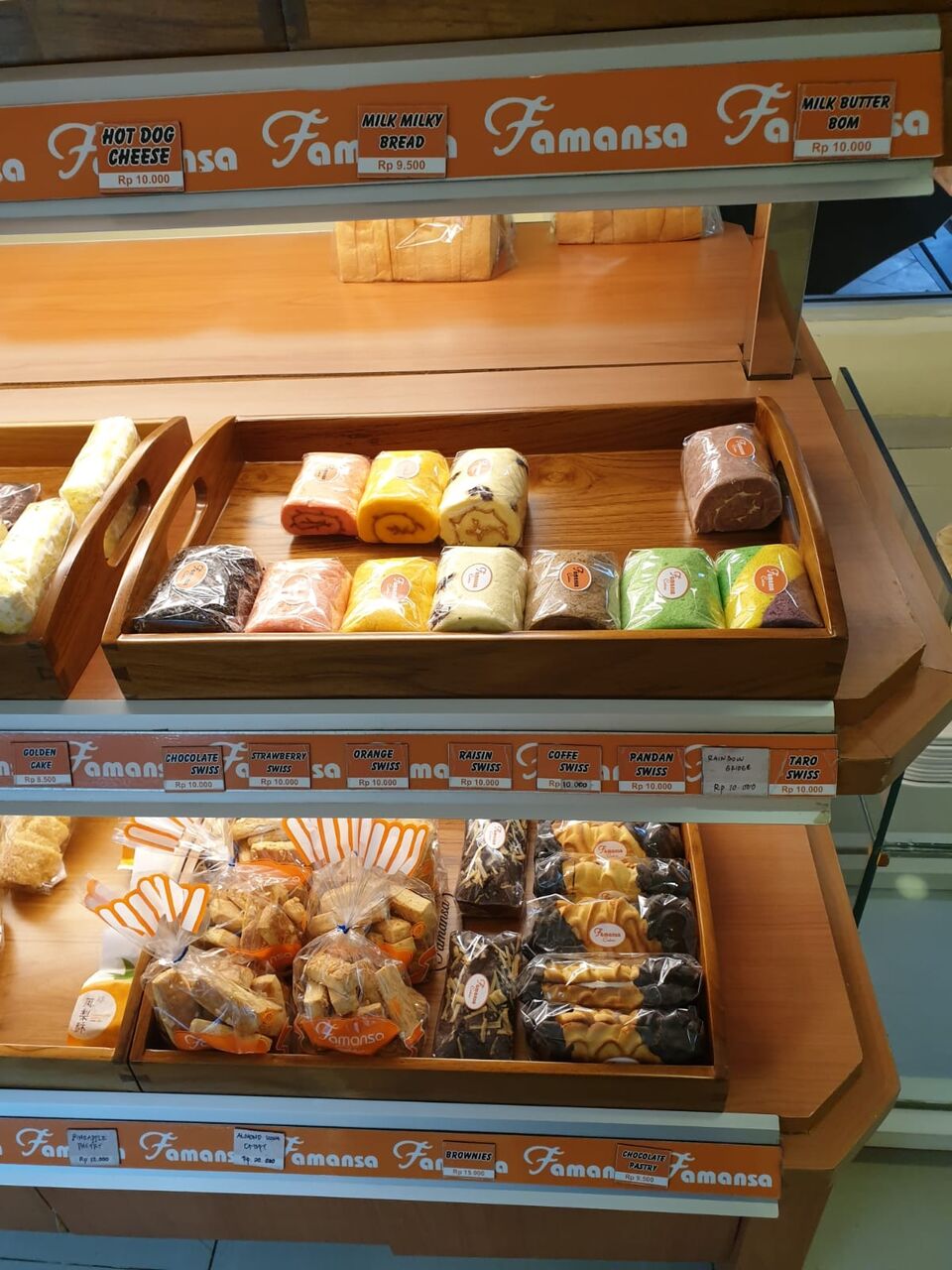 ローカルのパン屋さん（FAMANSA） : うさログ日和