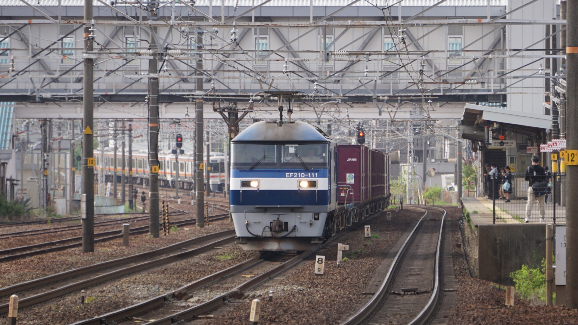 2025年4月22日 今朝の写真 EF210-333とEF510-15 : Rail Scope