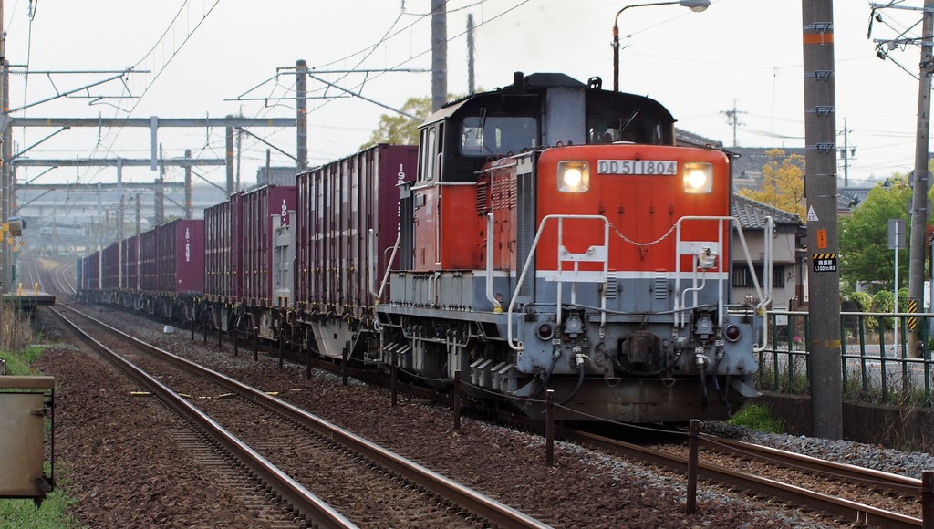 DD51+DF200異種重連8075レを追う : Rail Scope