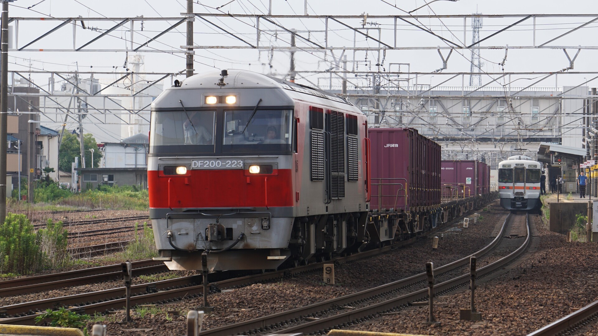 2025年7月4日 今朝の写真 EF510-503とDF200-223 : Rail Scope