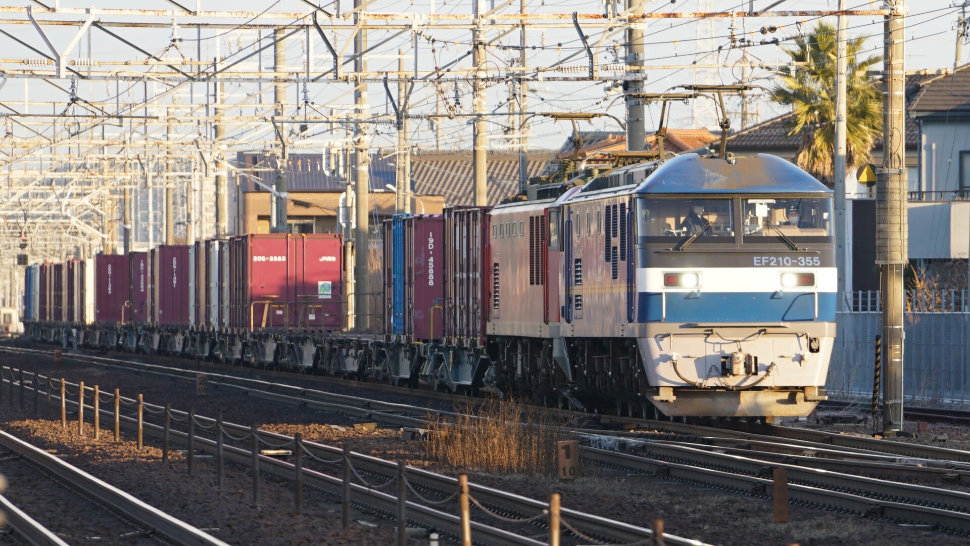 2025年2月14日 今朝の写真 EF510-13と222 : Rail Scope