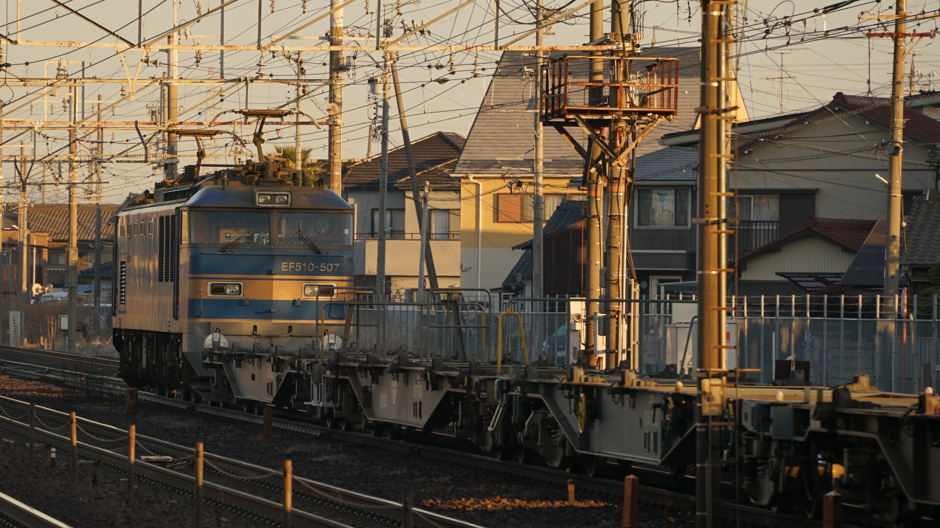 2024年2月13日 今朝の写真 EF66-122と507 : Rail Scope