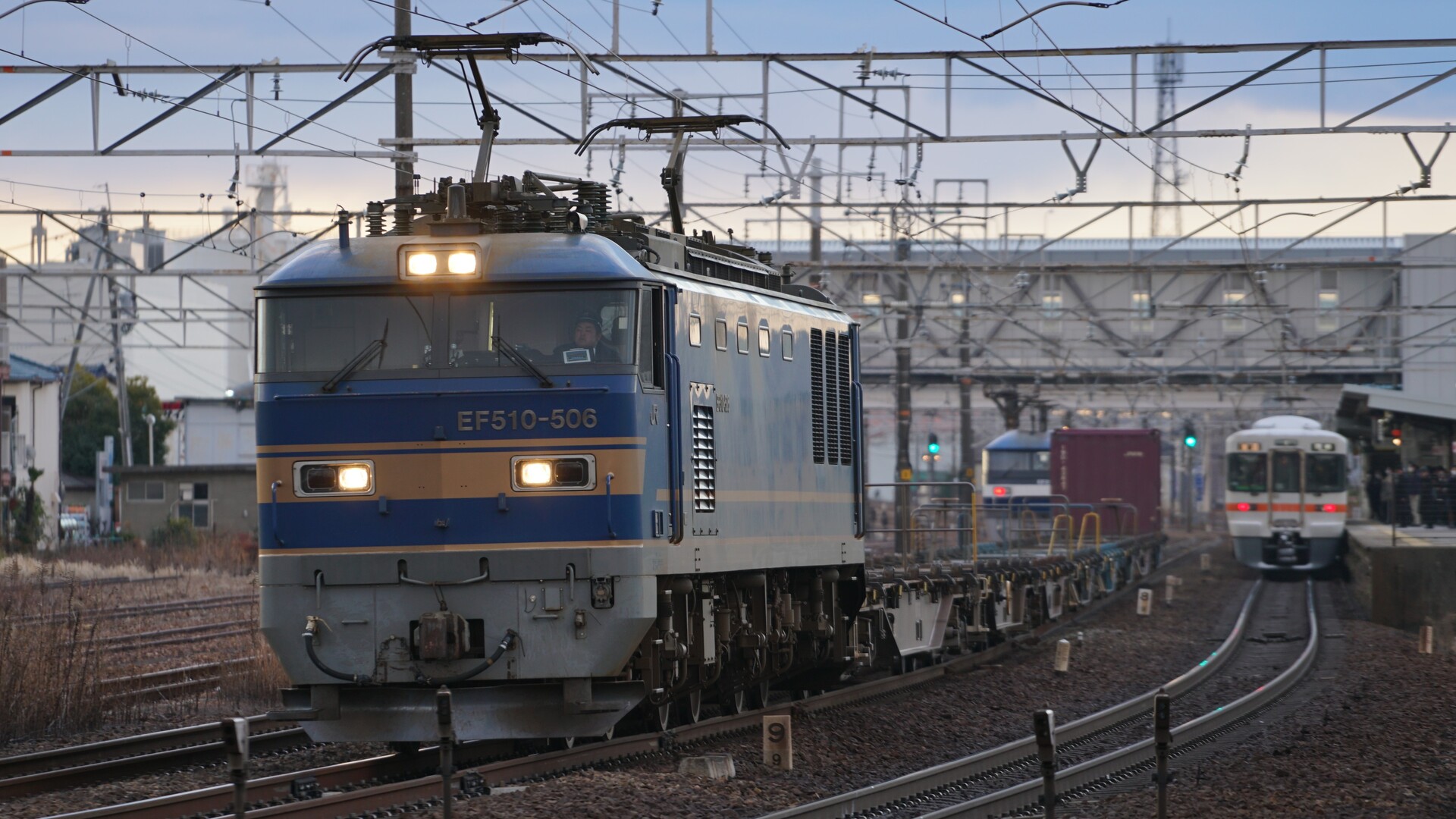 2025年2月5日 今朝の写真 EF210-353とEF510-506 : Rail Scope