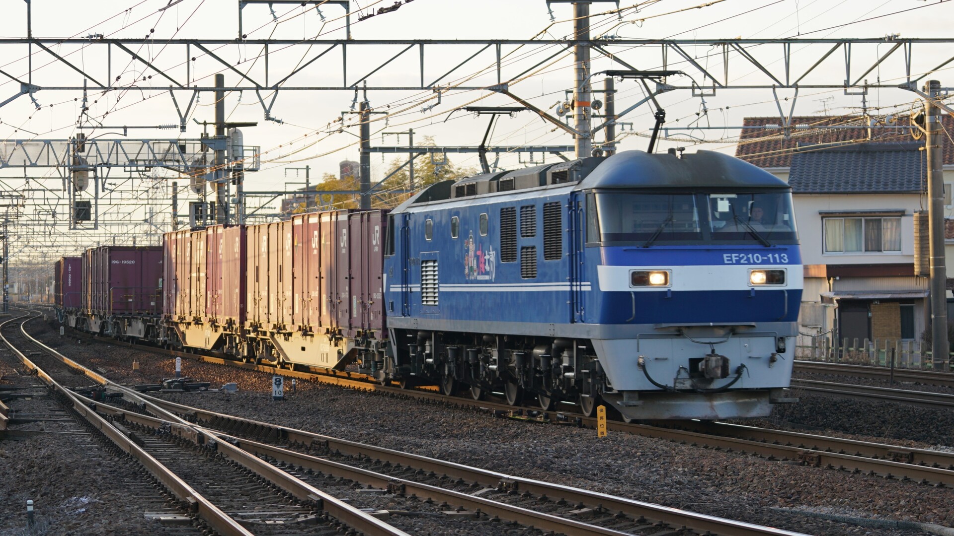 2025年2月14日 今朝の写真 EF510-13と222 : Rail Scope