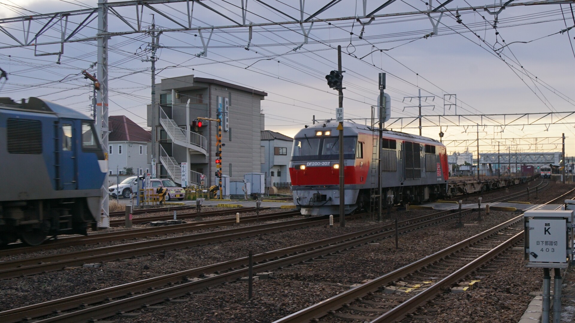 2024年2月16日 今朝の写真 EF66-122とDF200-207 : Rail Scope