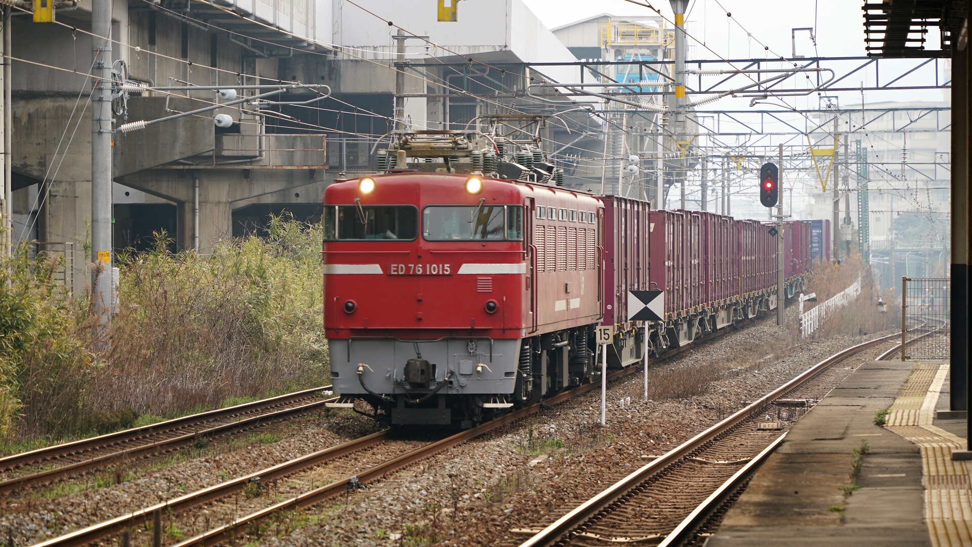 九州の赤いカマED76-1015 : Rail Scope