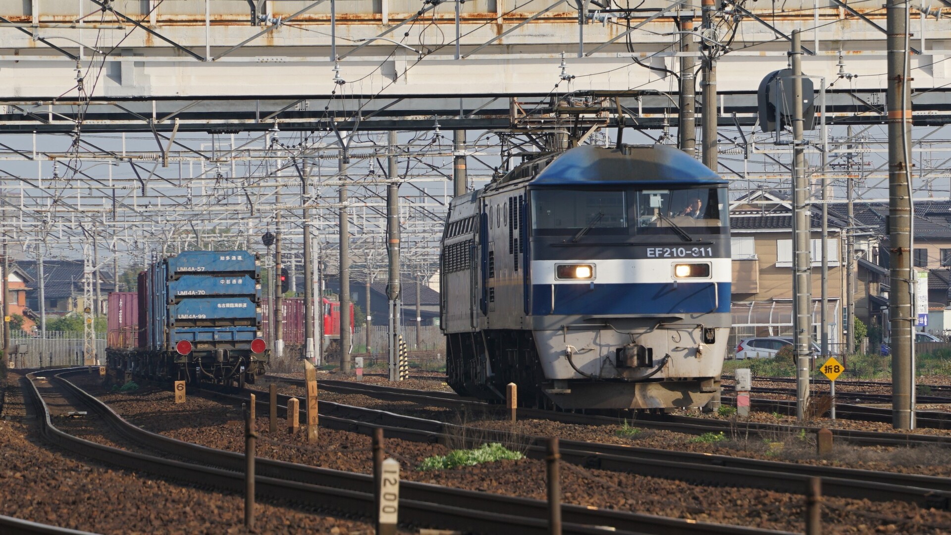 2024年4月15日 今朝の写真 EF210-311とEF66-127 : Rail Scope