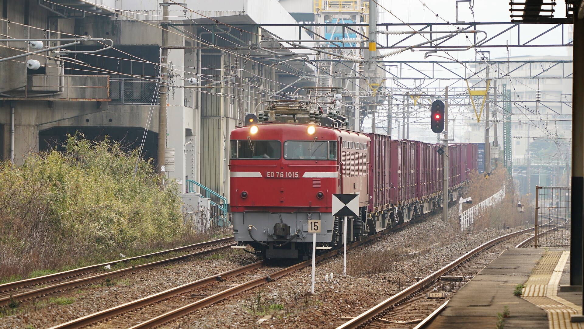 九州の赤いカマED76-1015 : Rail Scope