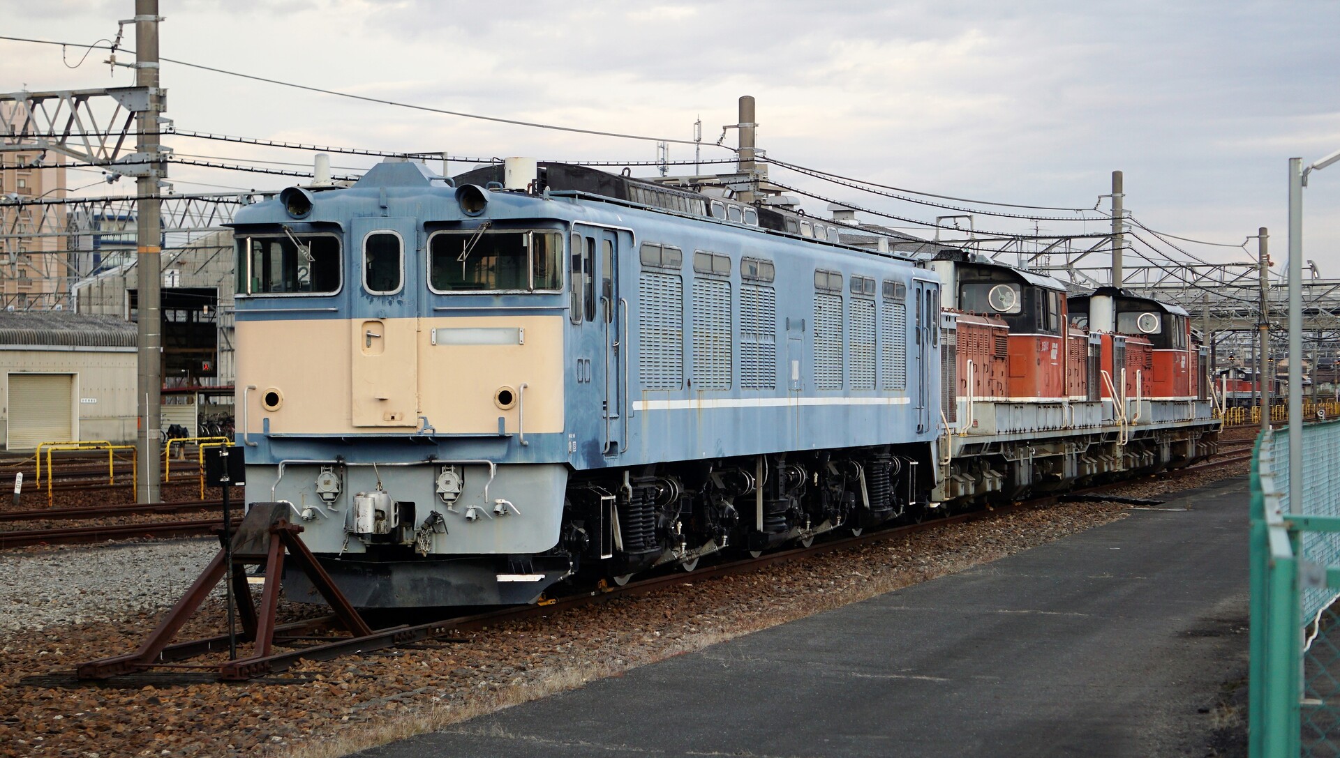 最後の朝を迎えたDD51-1146、1147、そしてEF64-77 : Rail Scope