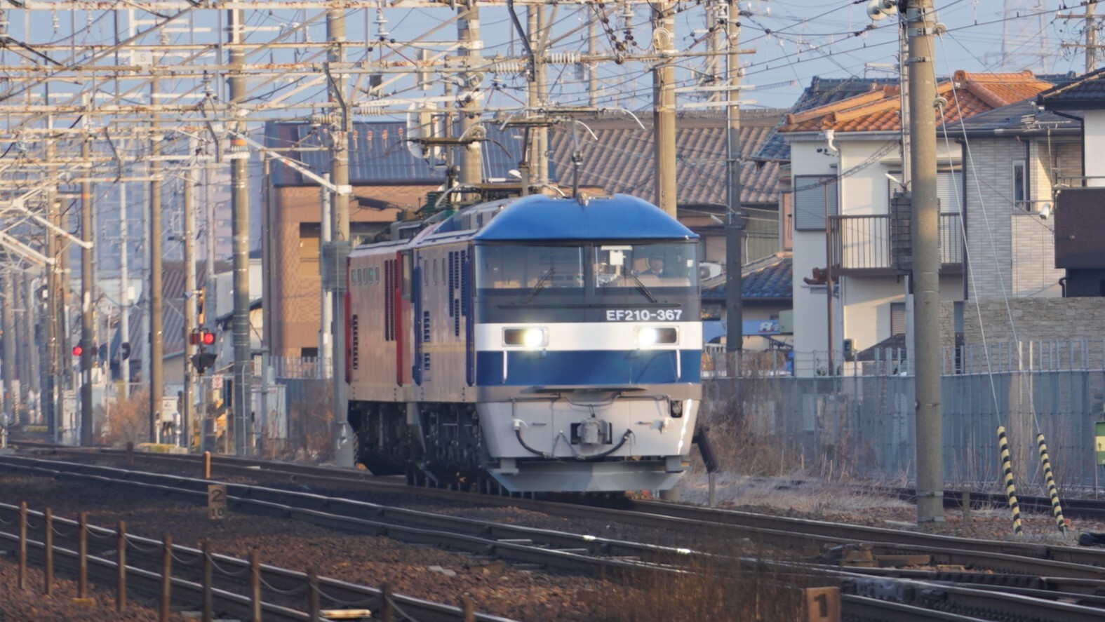 2025年2月27日 今朝の写真 ピカピカのEF210-367 : Rail Scope