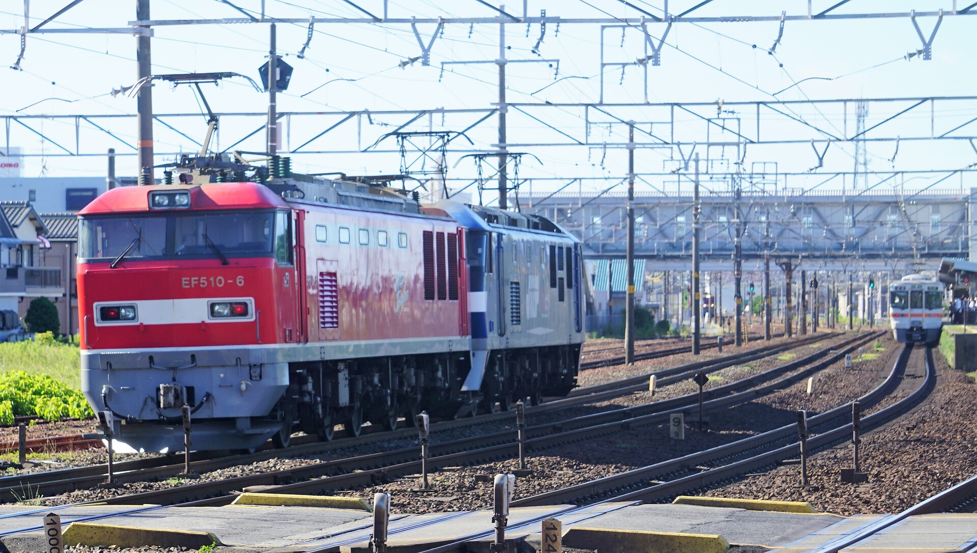 2022年6月7日 今朝の写真 EF510-6と8 : Rail Scope