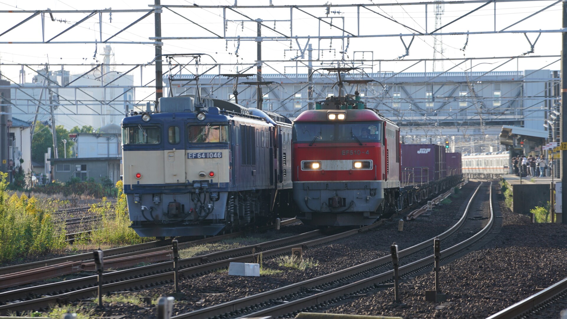2024年10月21日 今朝の写真 EF64-1046とEF510-4 : Rail Scope