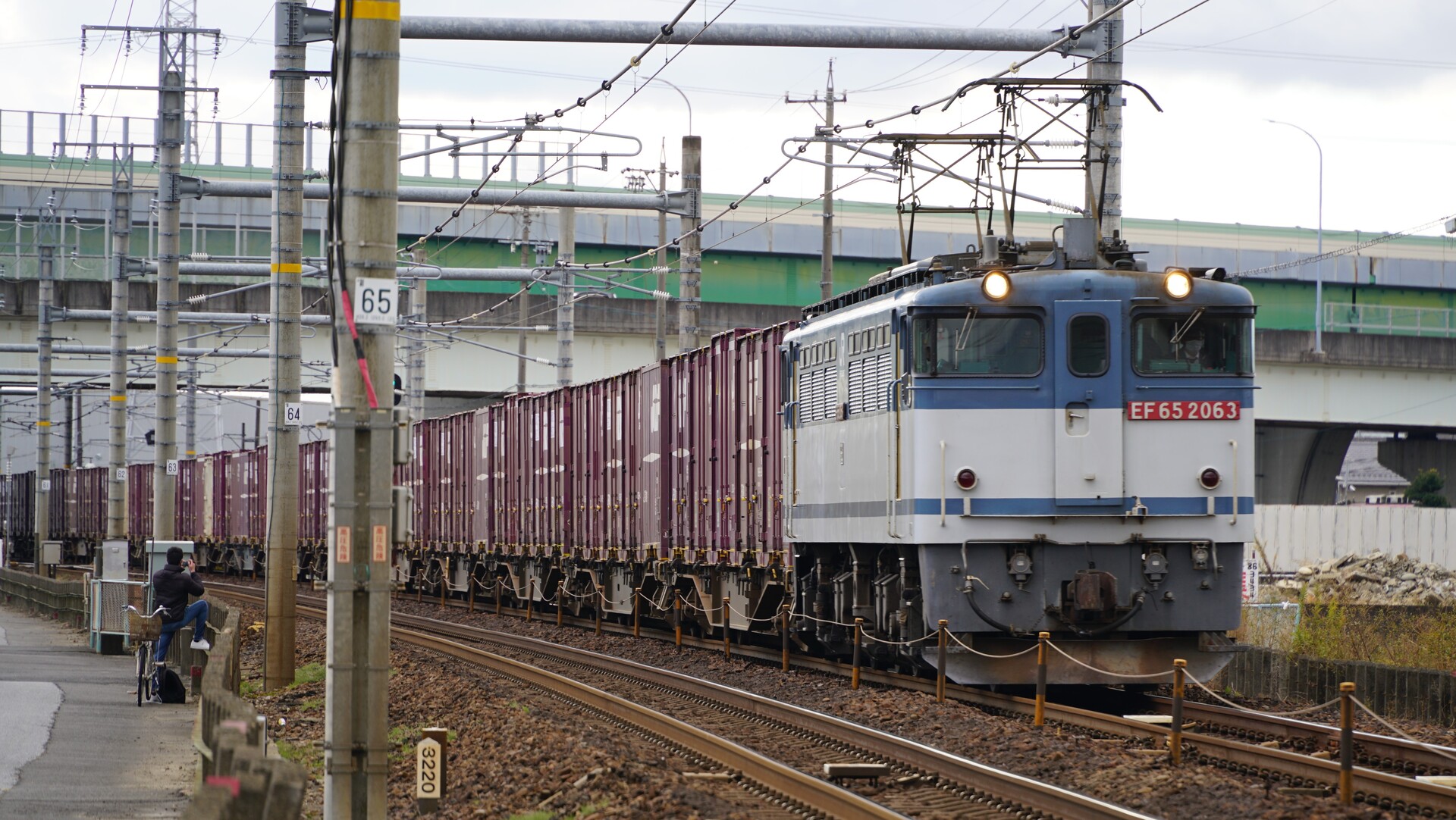 大宮更新色のEF65-2063 : Rail Scope