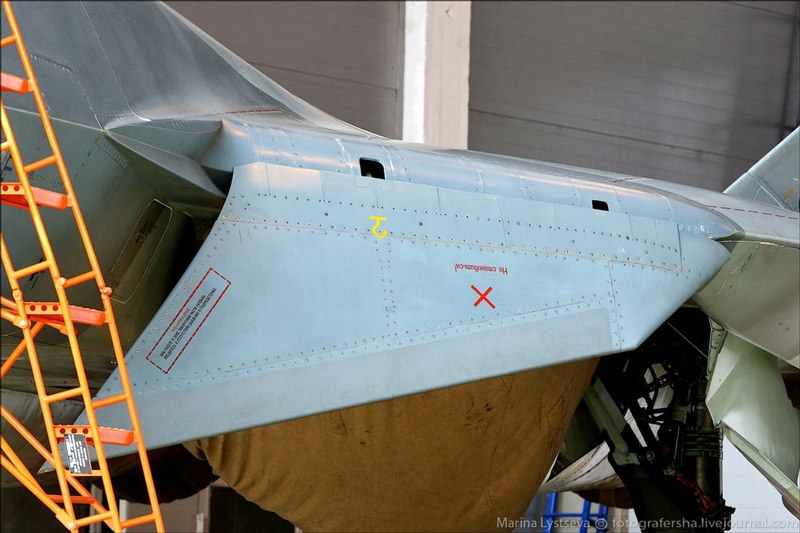 ロシア製ステルス戦闘機、写真で見る『Su-57(T-50)』のLEVCON : ZAPZAP！ 世界の面白いニュース