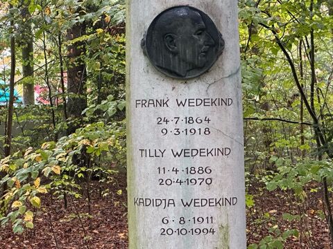 【著名人のお墓訪問】フランク・ヴェーデキン卜のお墓 : Zauberblog