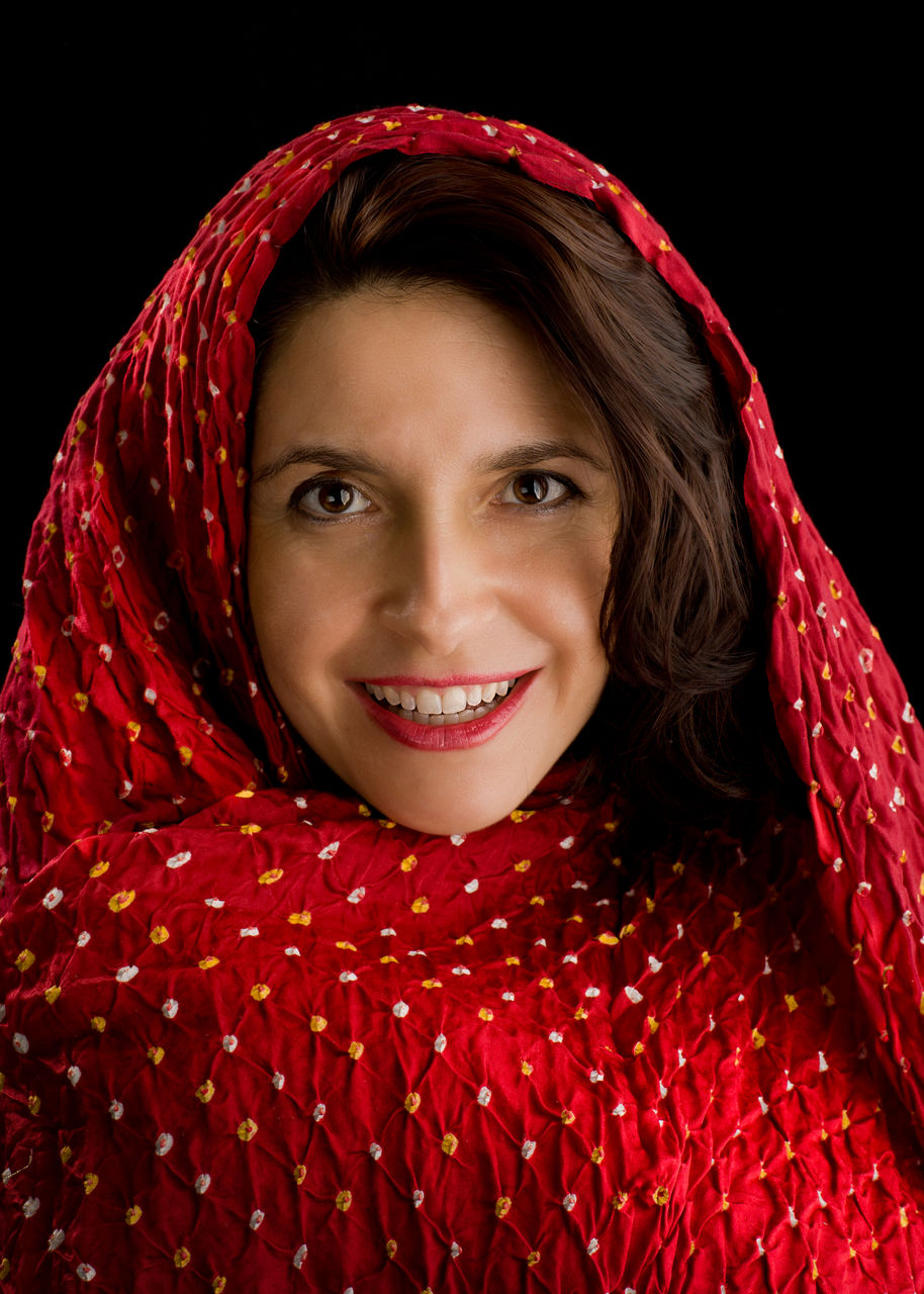 ヨガ日報:Gina Sala さん来日！キルタン＆WS！！