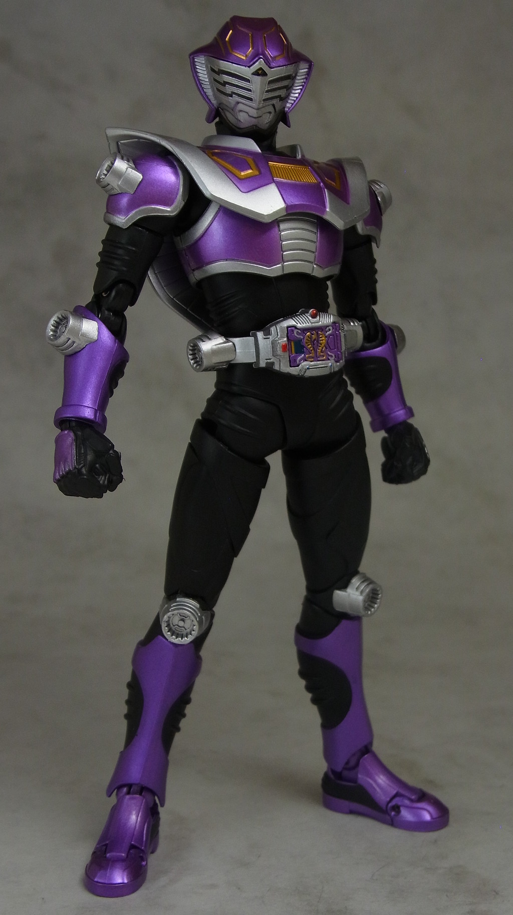 バンダイ S.H.フィギュアーツ 仮面ライダー王蛇 レビュー : きん バンダイ S.H.フィギュアーツ 仮面ライダー王蛇 レビュー : きん