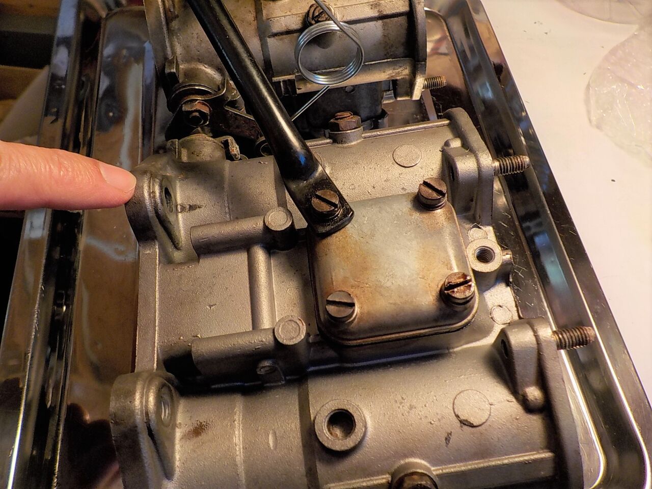 セブン ガソリン漏れ : 車いじりラボ・Garage zitta