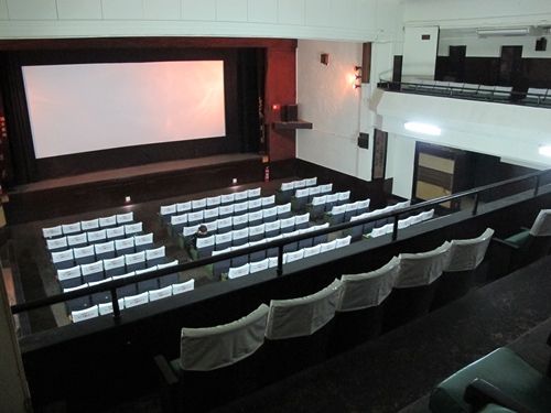 2016年11月12日 : ナニワのスクリーンで映画を観るということ。