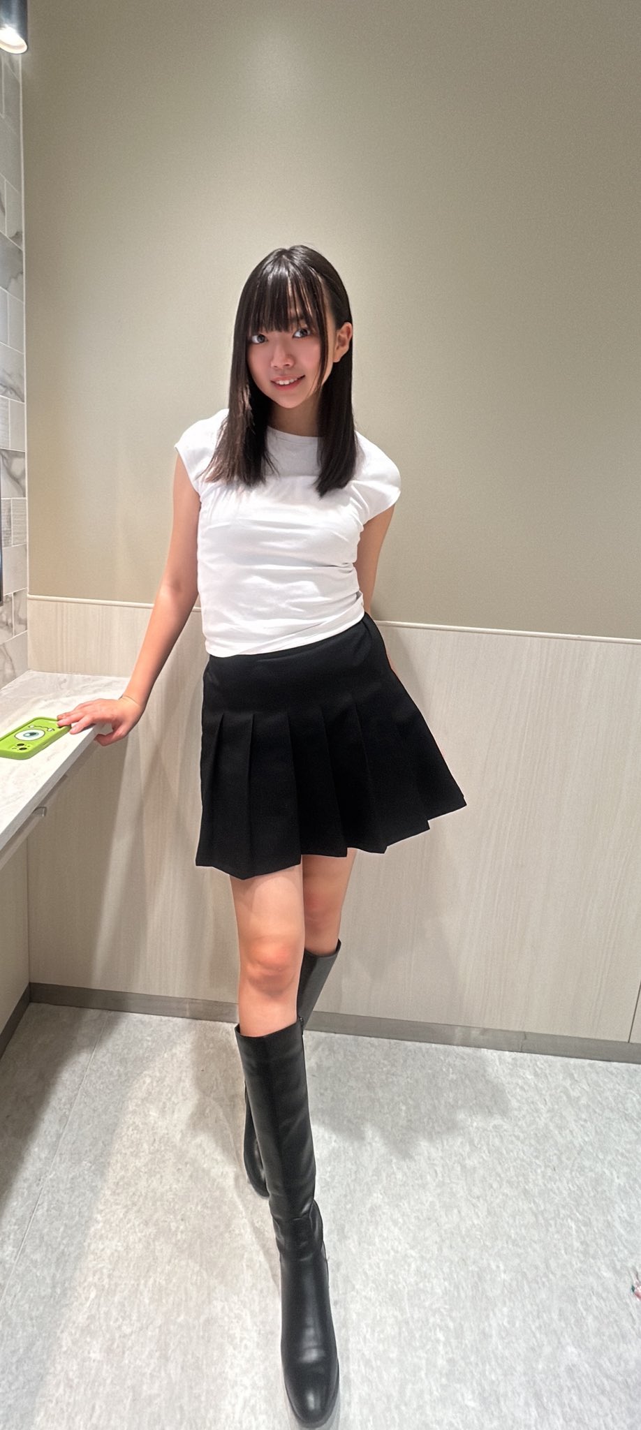 【画像】身長178．6㎝のJC1アイドルさん、卒業を発表wwww : 爆誕芸能ニュース速報