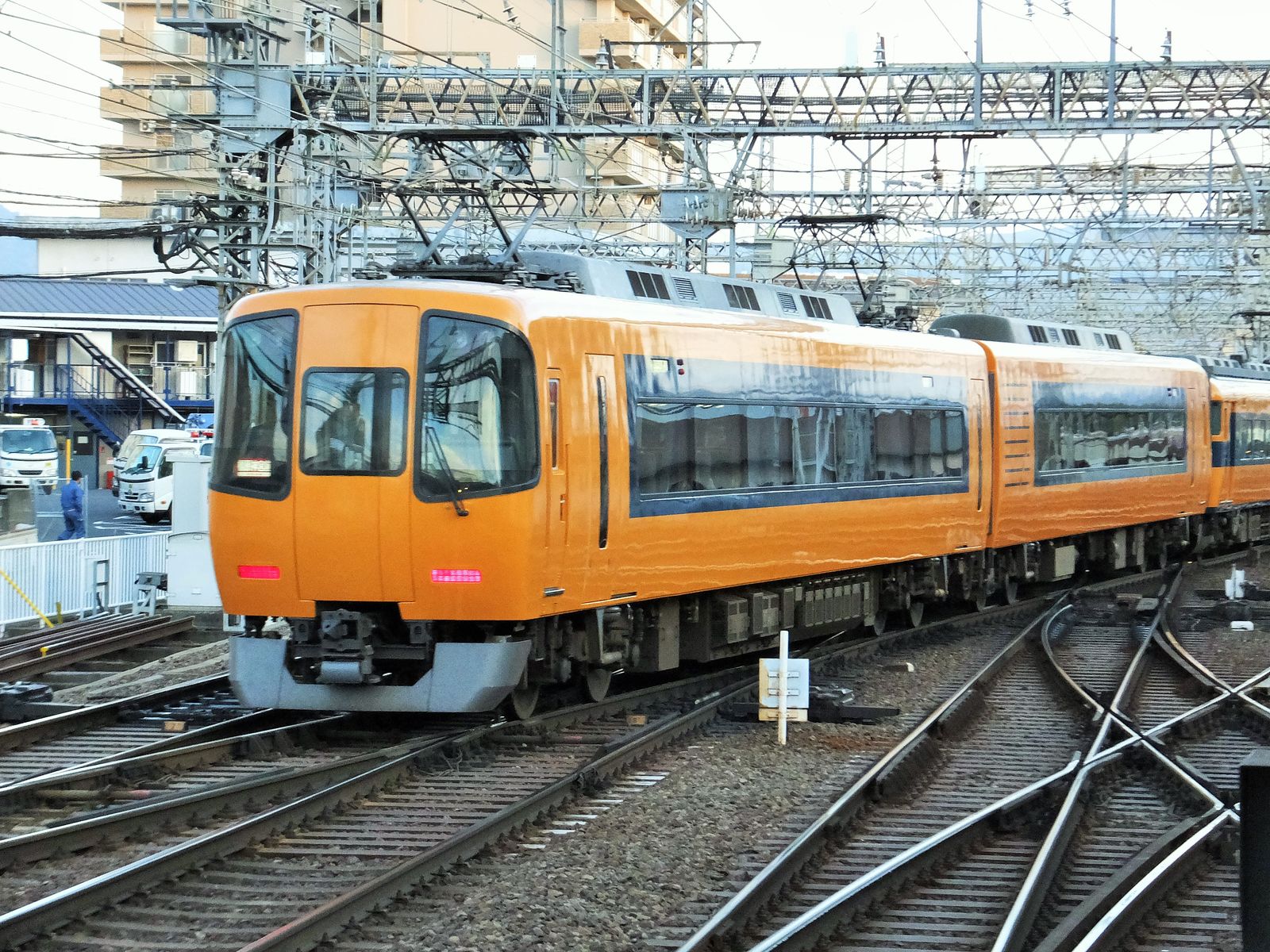 22000系電車 : ”ミスター乗り鉄 ”鉄進の旅路